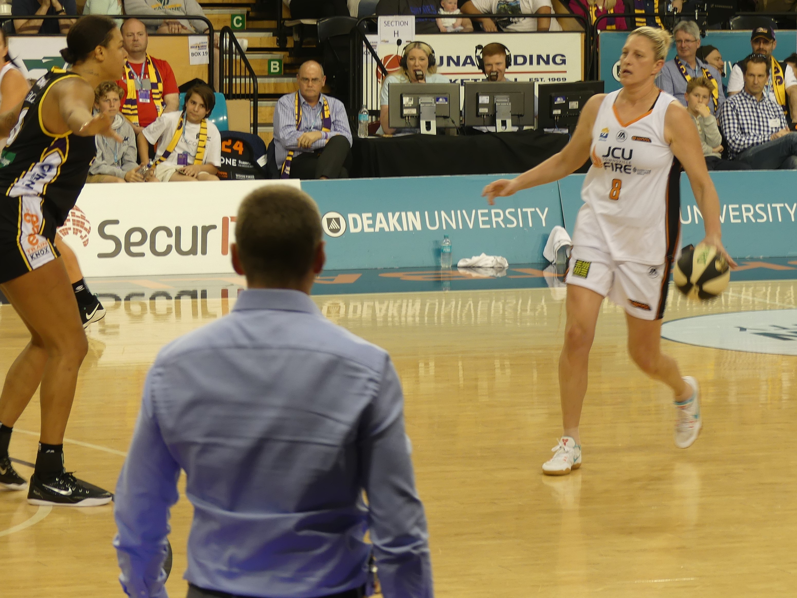 Suzy Batkovic becomes the second player of all-time to win the WNBL’s ...